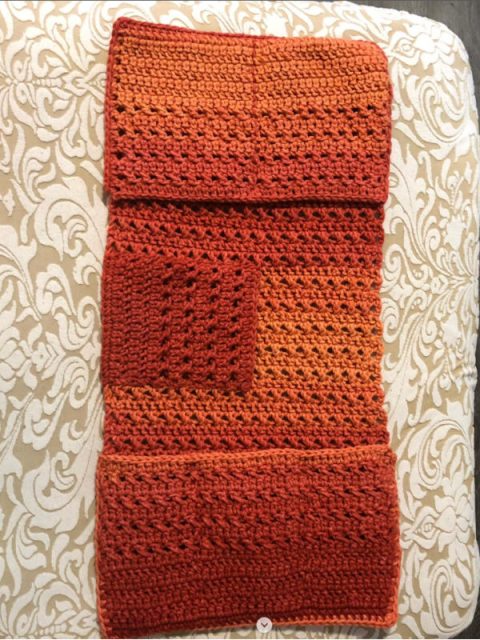 Free-crochet-remote-control-caddy-pattern-pockets